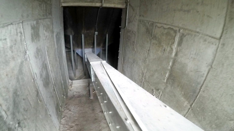 Incline Drag Chain Conveyors - Sudenga Industries Inc.